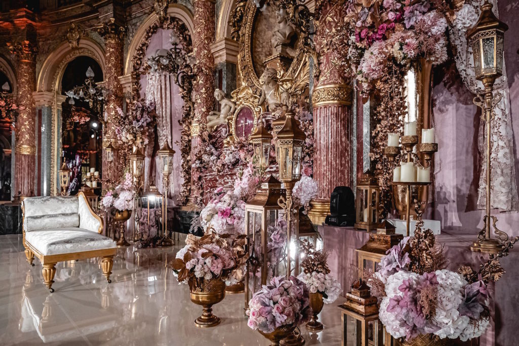 An Opulent Ballroom Wedding Celebration at the Grand Hotel ...